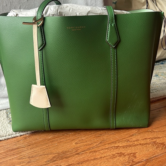 Tory Burch | Bags | Tory Butch Perry Triple Compartment Tote Bag In ...